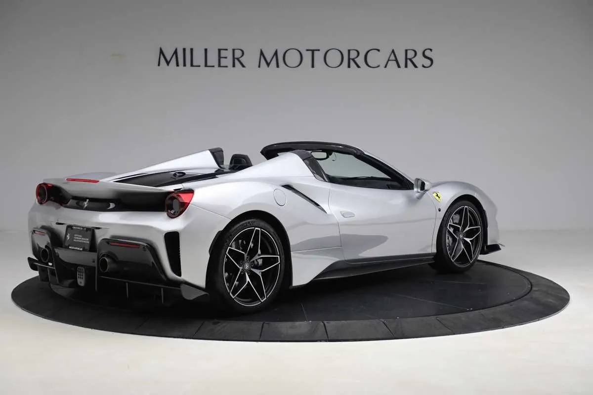 Ferrari 488 Pista Specifications and Performance Details