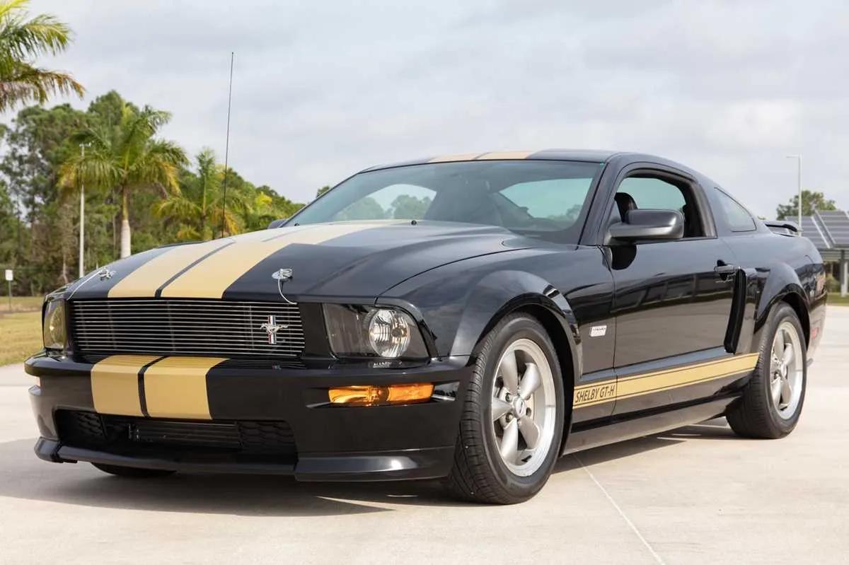 2006 Ford Mustang Specifications and Features