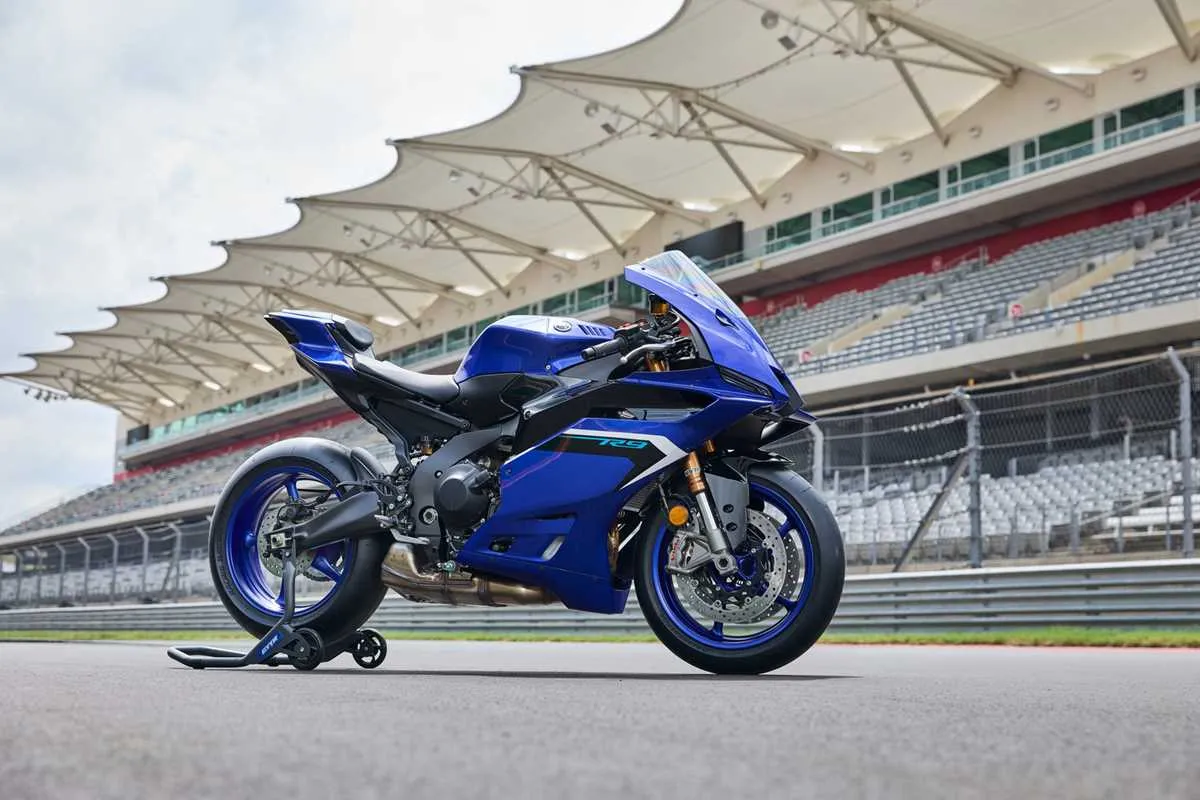Yamaha R9 Specifications and Performance Details